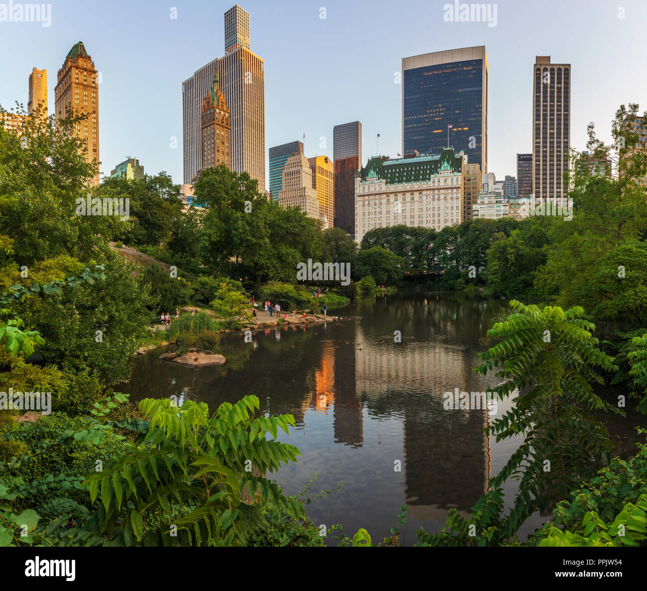 Upper west side sunset hi-res stock photography and images - Alamy