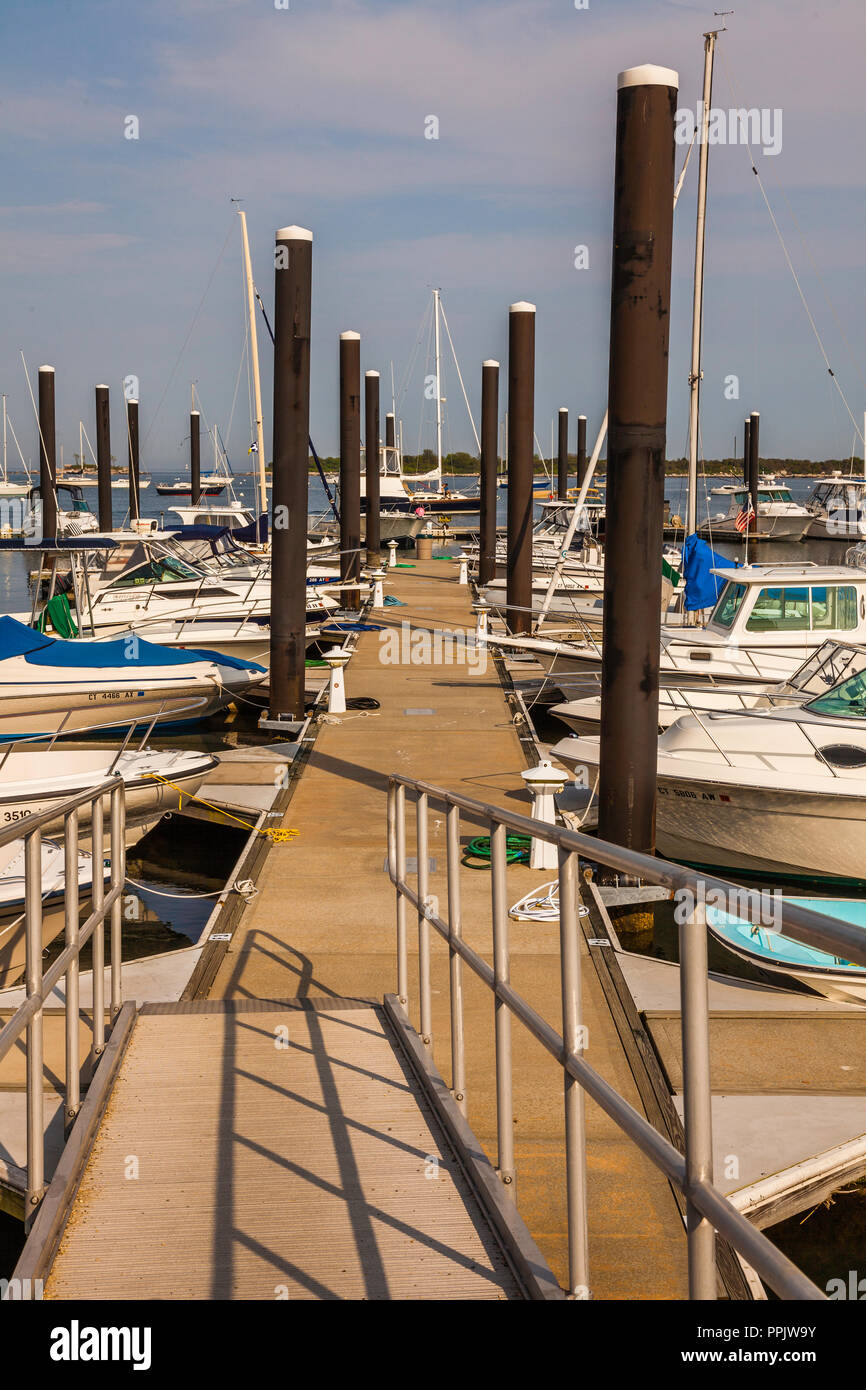 Noank shipyard hi-res stock photography and images - Alamy Noank shipyard hi-res stock photography and images - Alamy