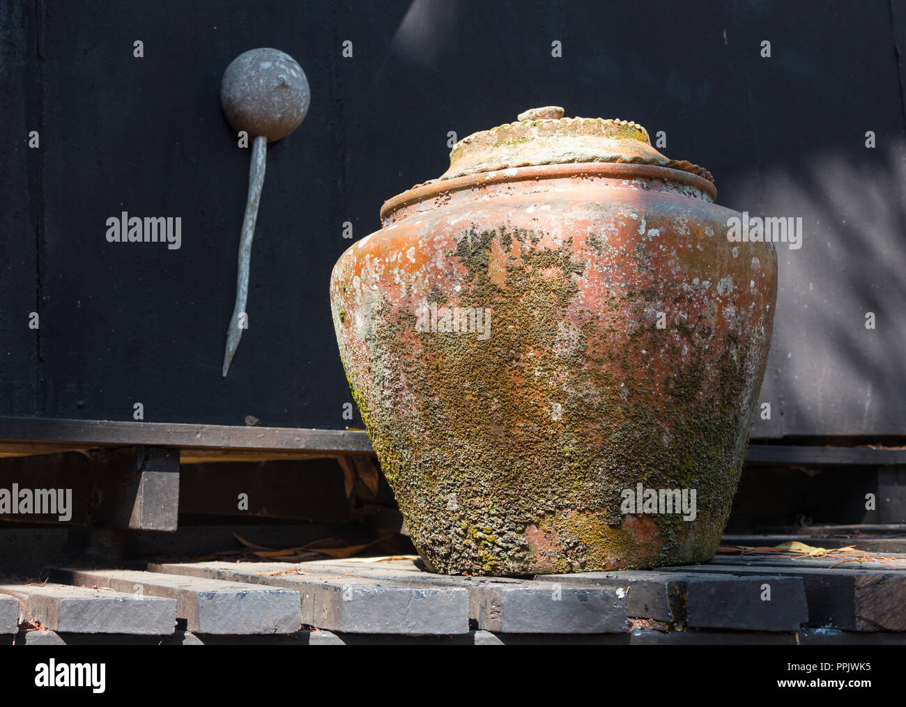 Potjie pots hi-res stock photography and images - Alamy