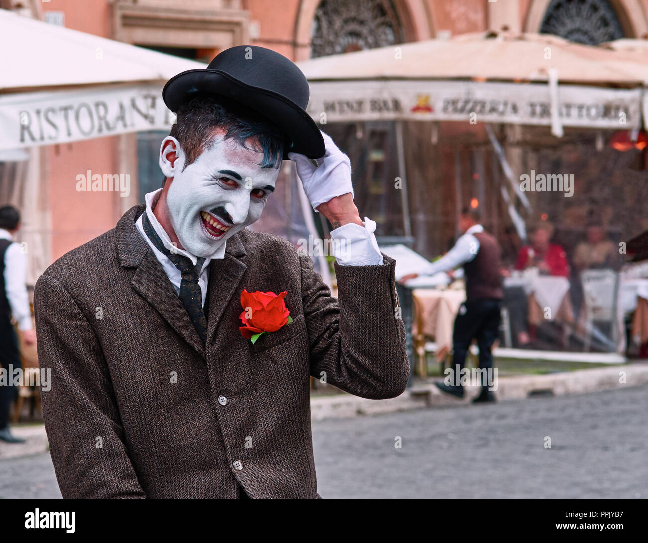 Street mime artist charlie chaplin hi-res stock photography and images ...