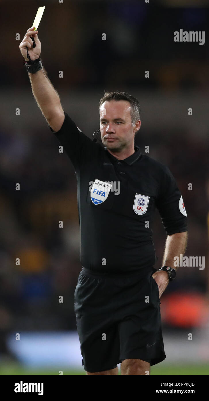 Paul tierney match referee hi-res stock photography and images - Alamy