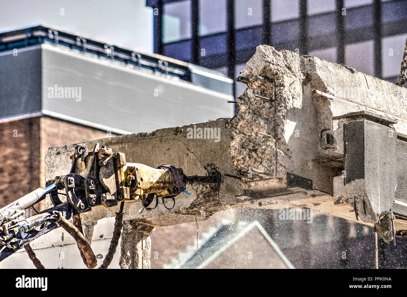 Concrete beam hi-res stock photography and images - Alamy