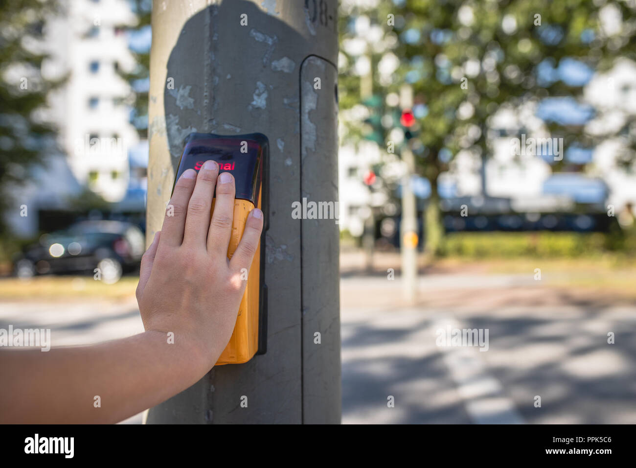 Pedestrian push button hi-res stock photography and images - Alamy