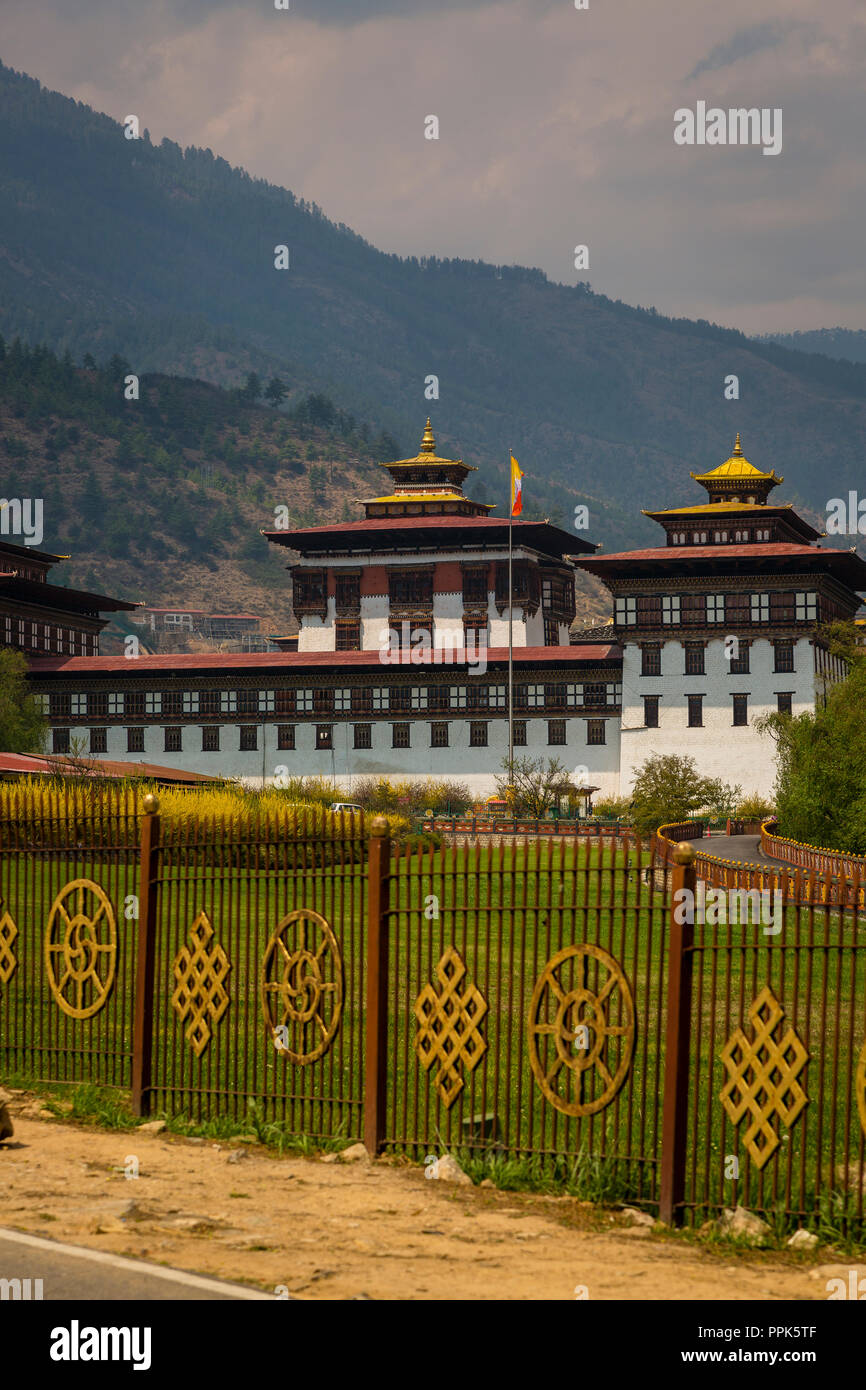 King of bhutan hi-res stock photography and images - Alamy