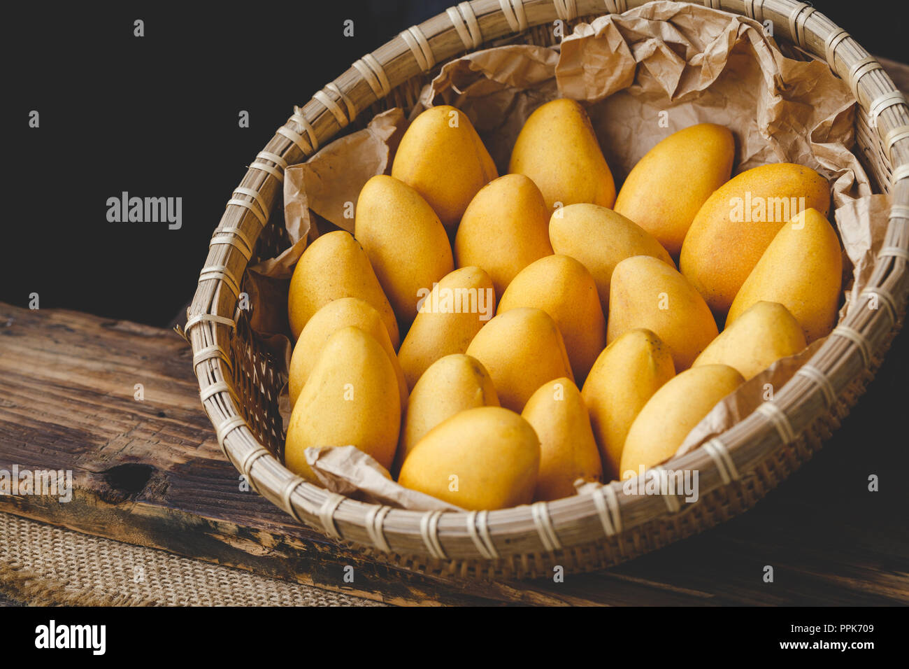 Little mango hi-res stock photography and images - Alamy