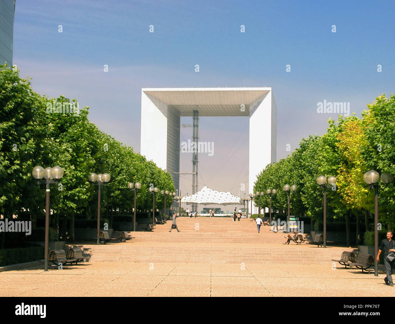 Axe de la defense hi-res stock photography and images - Alamy