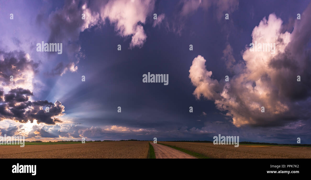 Volumetric cloud hi-res stock photography and images - Alamy