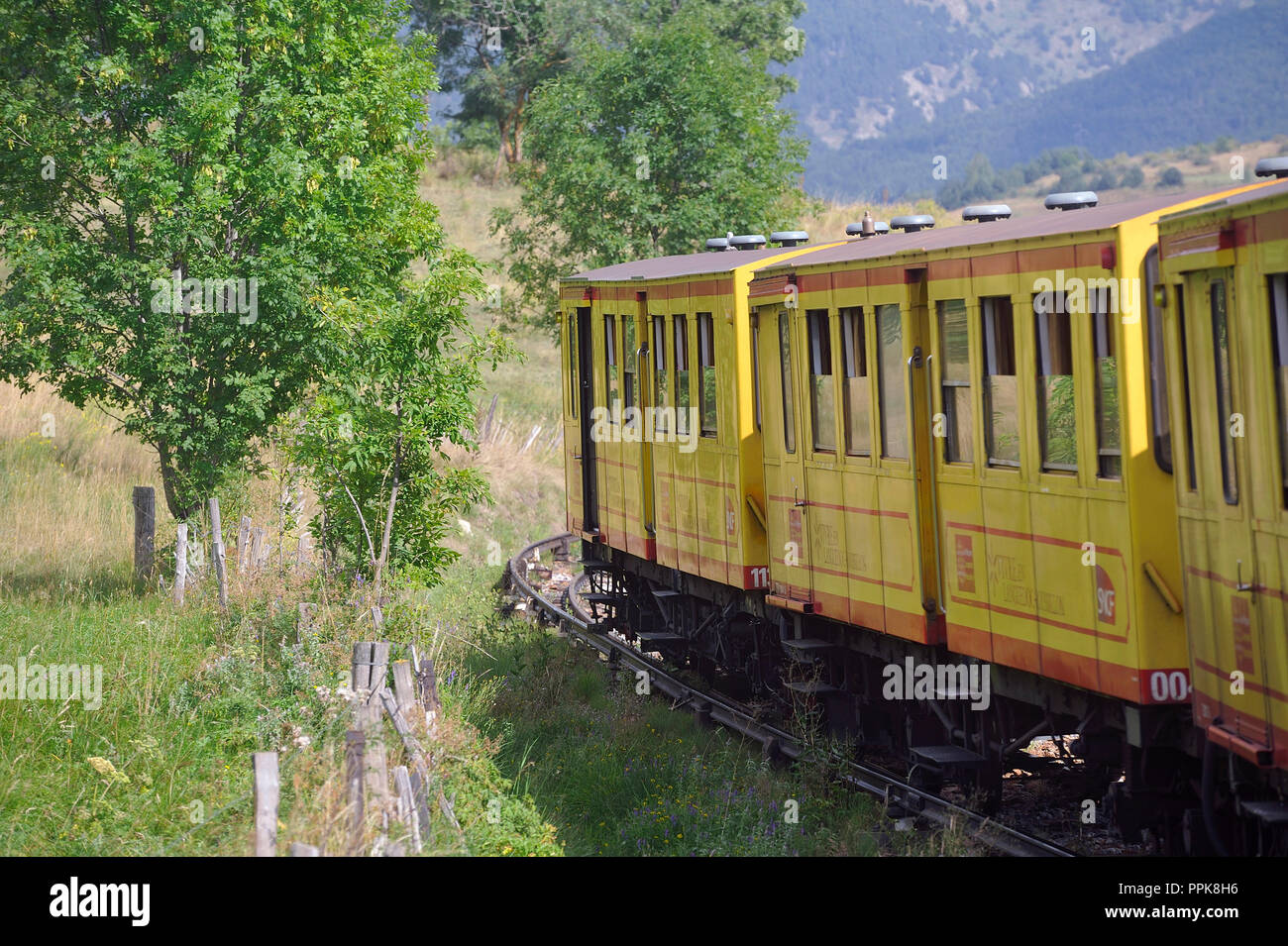 Yellow train pyrenees old hi-res stock photography and images - Alamy