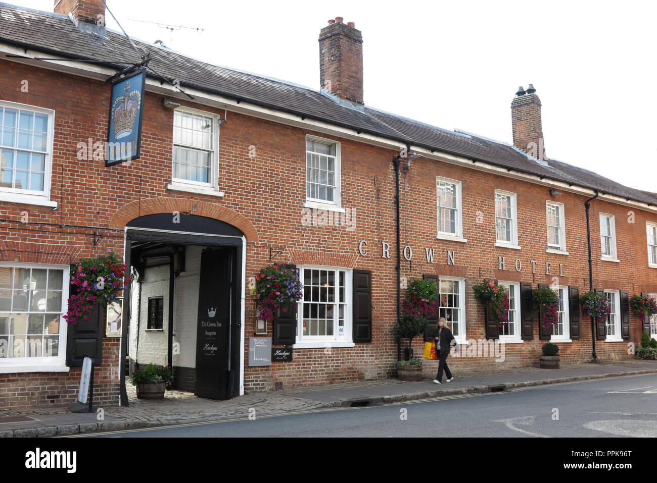 Crown Hotel, High Street, Amersham, Buckinghamshire Stock Photo - Alamy
