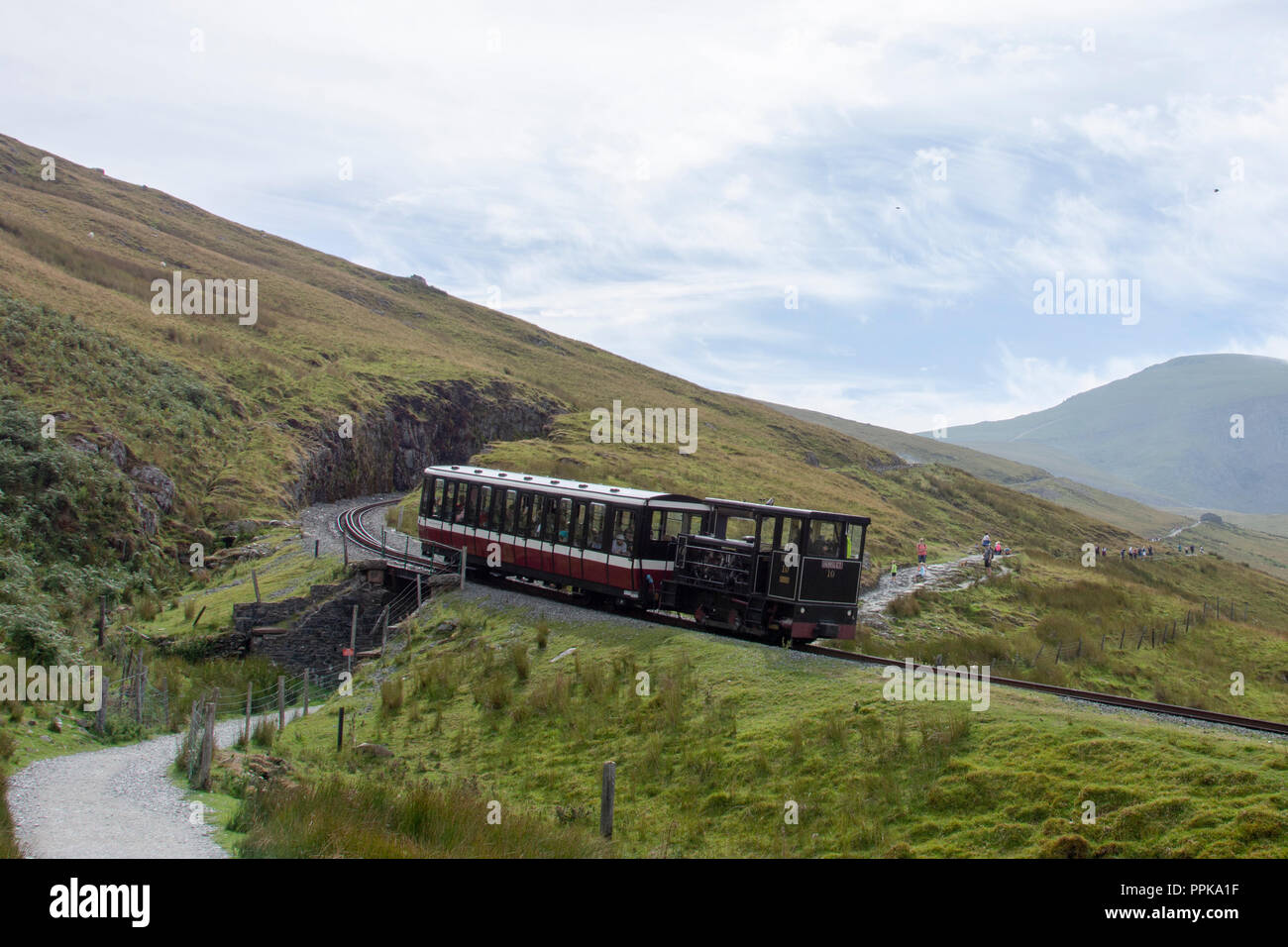 Snowdon Mountain Railway train ascending Snowdon Stock Photo - Alamy