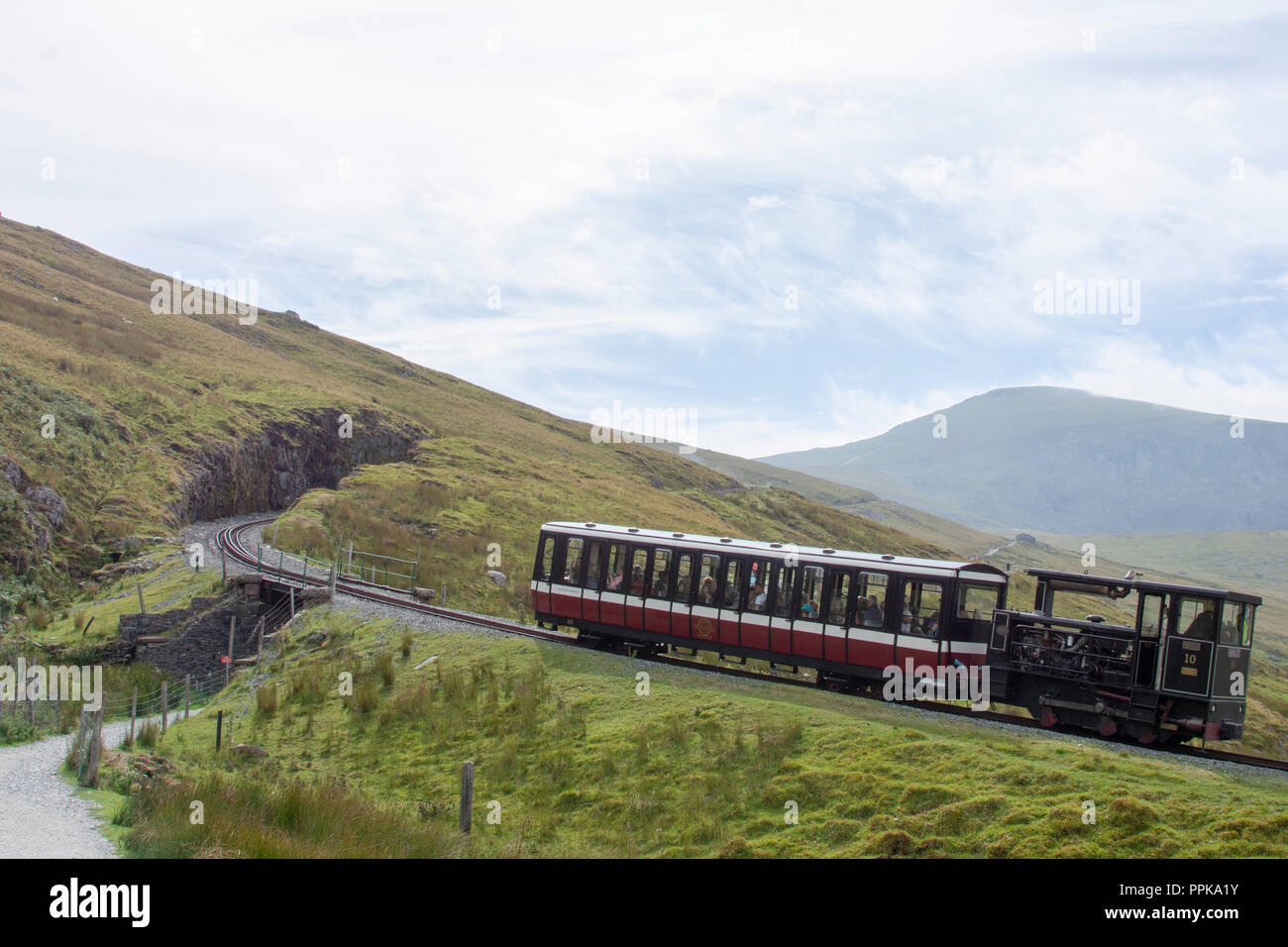 Snowdon Mountain Railway train ascending Snowdon Stock Photo - Alamy