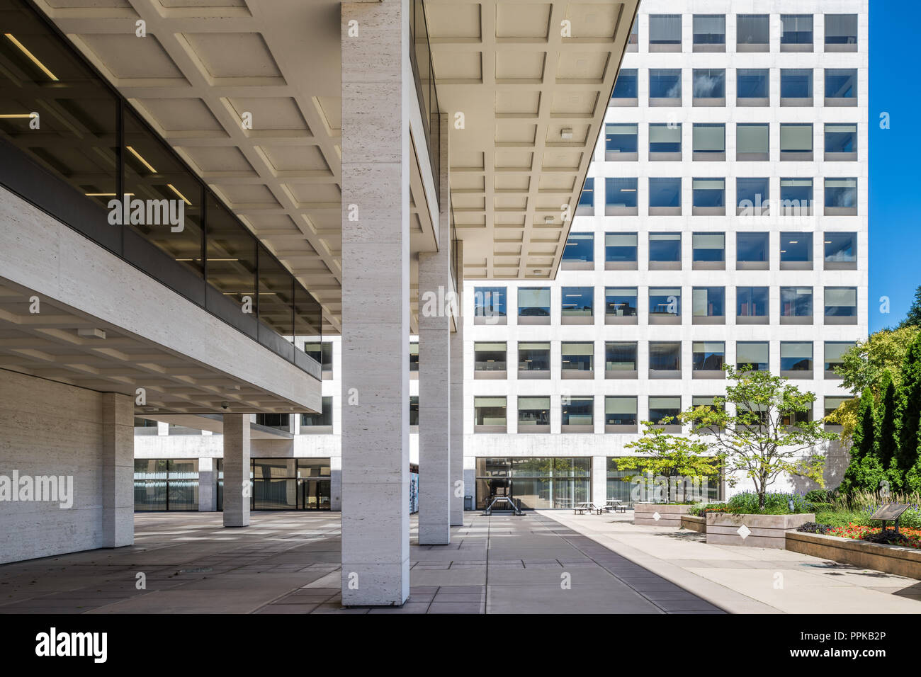 Downtown buildings and offices hi-res stock photography and images - Alamy