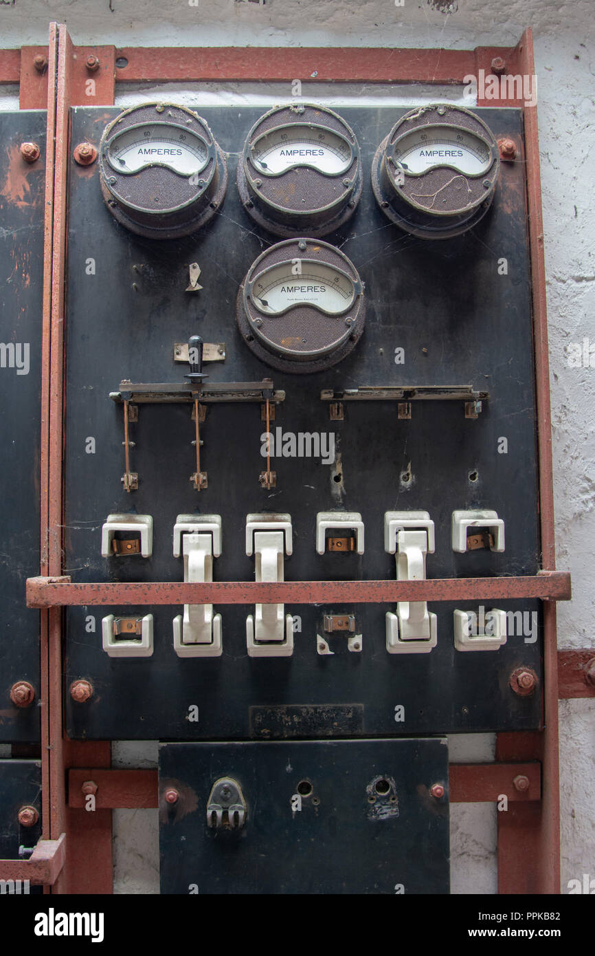 Electrical meters hi-res stock photography and images - Alamy