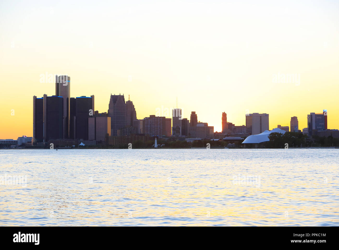 Detroit skyline sunset hi-res stock photography and images - Alamy