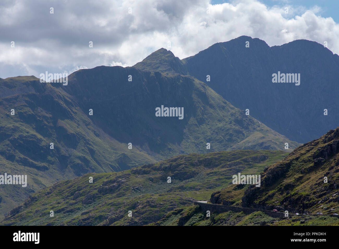 Snowdonia road hi-res stock photography and images - Alamy