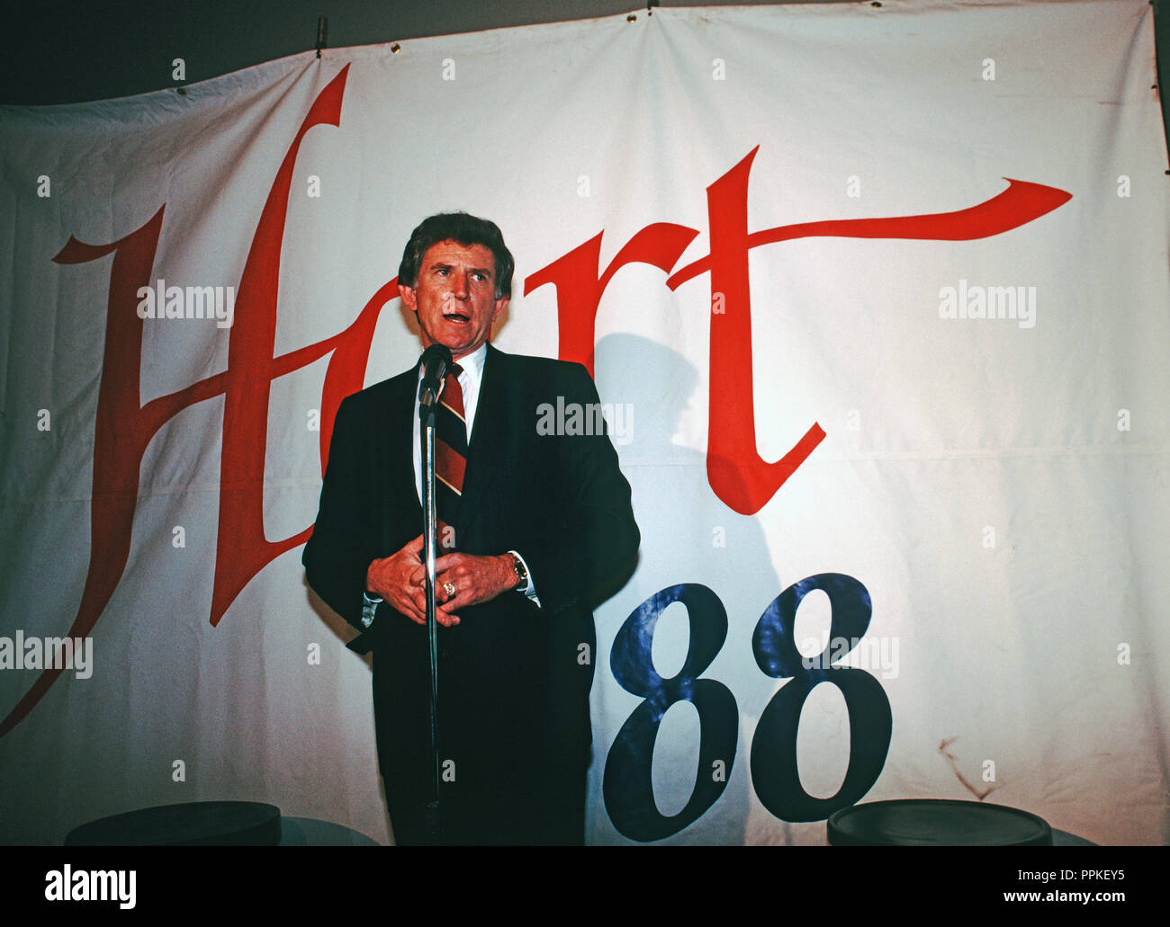 Gary hart 1988 hi-res stock photography and images - Alamy