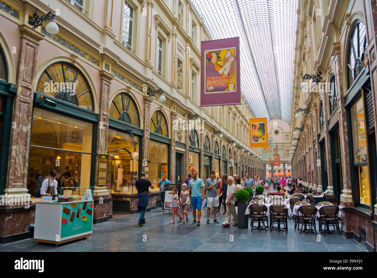 Galeries Royales Saint Hubert, Koningsgalerij, Brussels, Belgium Stock ...