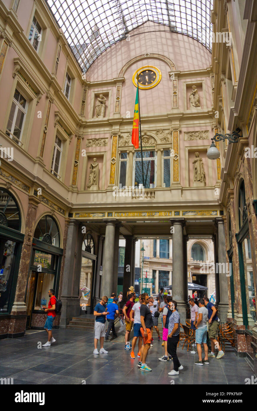 Galeries Royales Saint Hubert, Koningsgalerij, Brussels, Belgium Stock ... Galeries Royales Saint Hubert, Koningsgalerij, Brussels, Belgium Stock ...