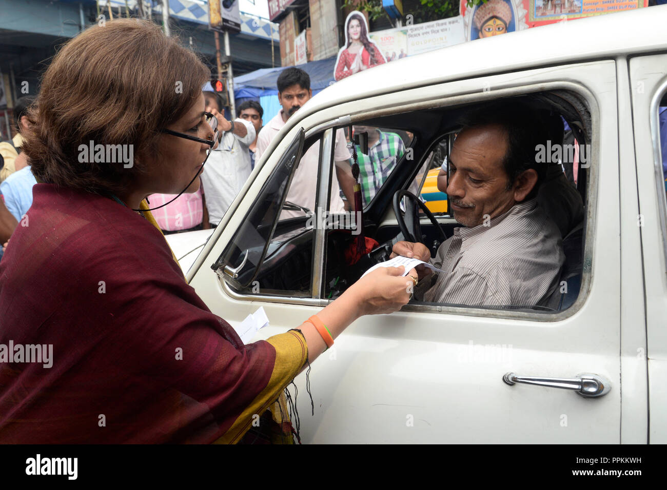 Distribute leaflets india hi-res stock photography and images - Alamy
