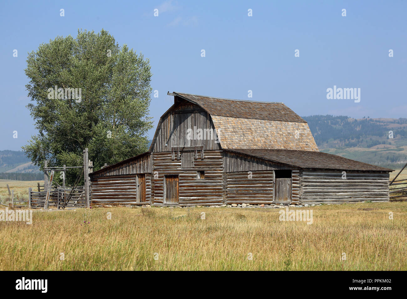 rustic wooden barn at Mormon Row Historic District Stock Photo - Alamy