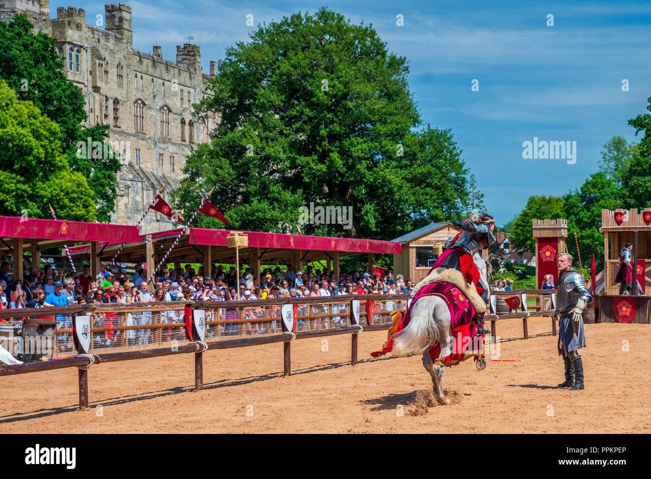 Warwick castle jousting hi-res stock photography and images - Alamy