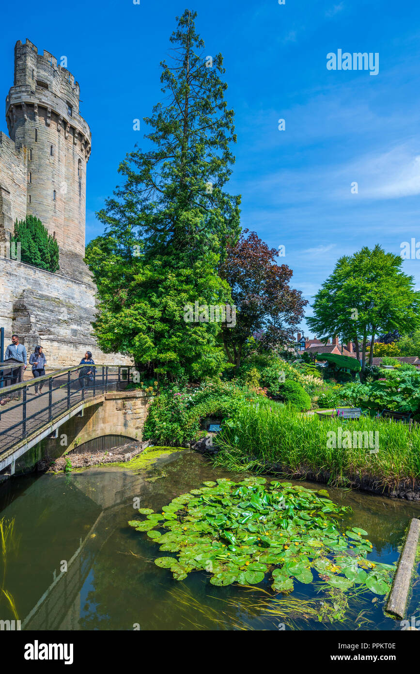 Warwick castle exterior hi-res stock photography and images - Alamy