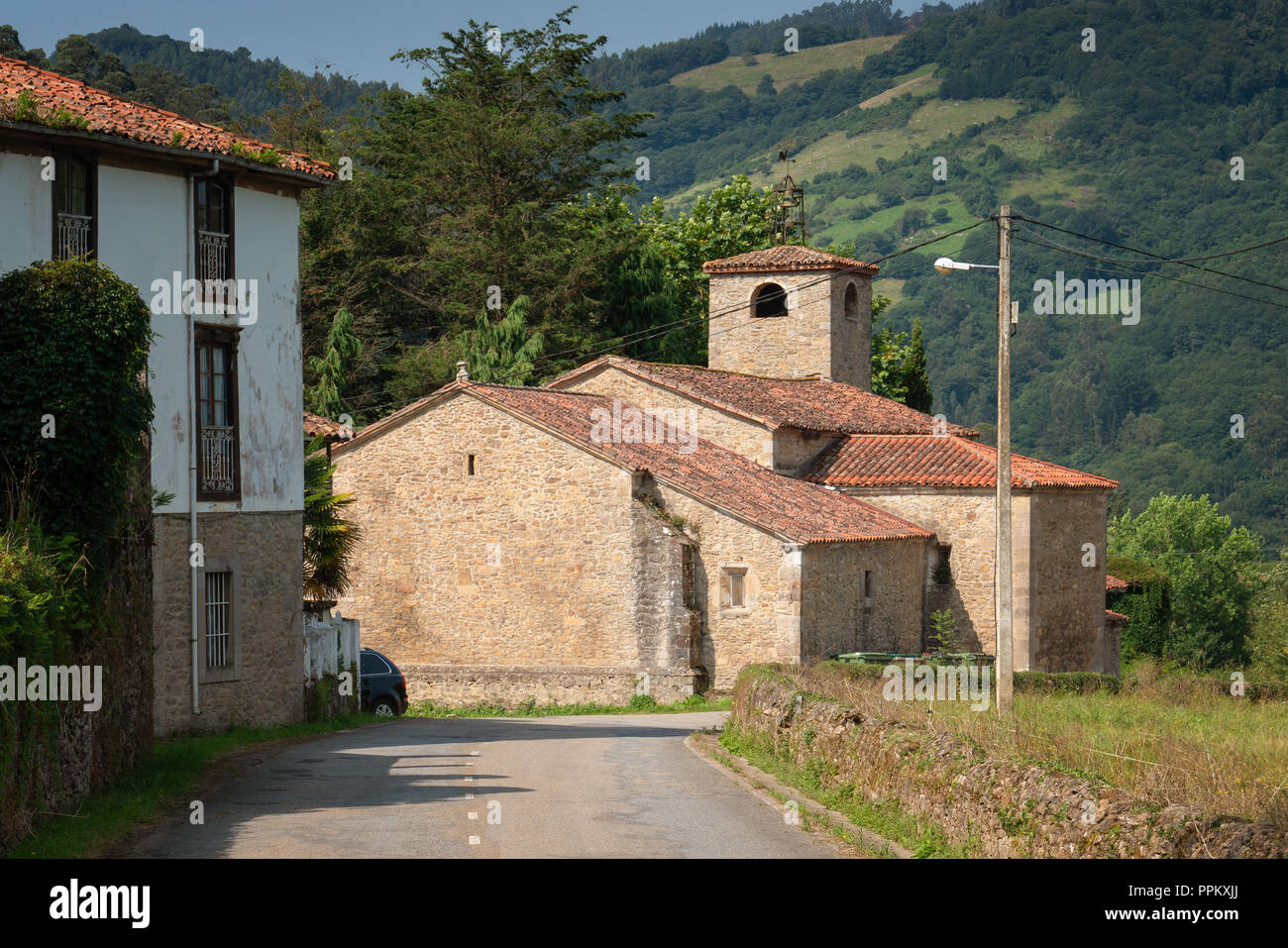 Iglesia de grado hi-res stock photography and images - Alamy