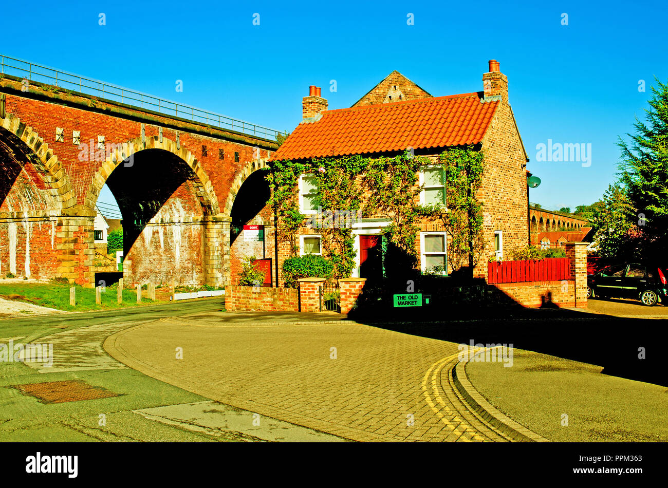 The Old Market and viaduct, Yarm on Tees, England Stock Photo - Alamy