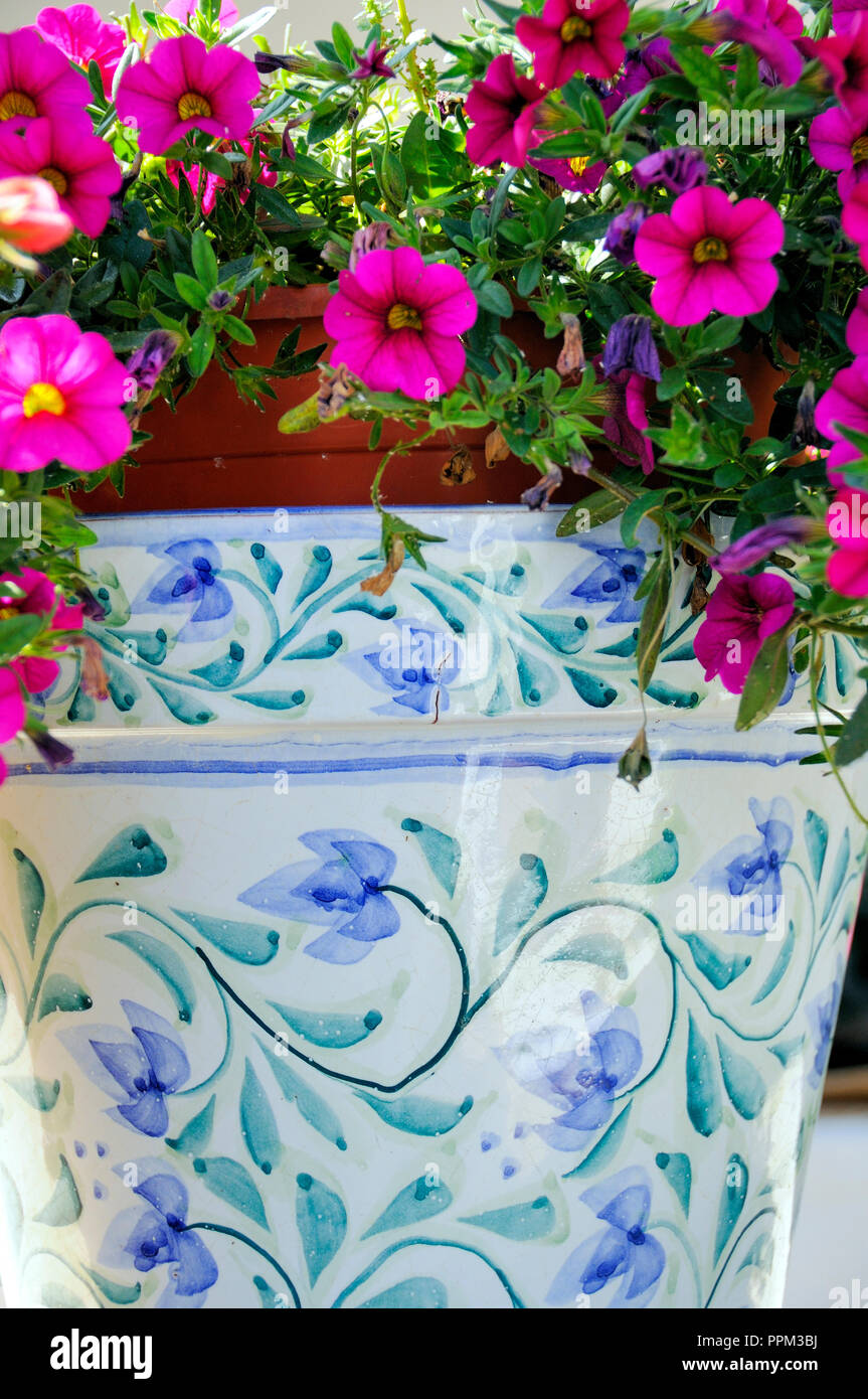 Handicrafts of the Algarve (Algarve pottery). Porches, Portugal Stock ...