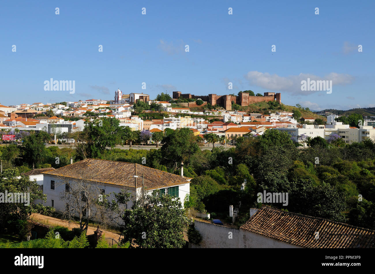 Historic city of Silves and the medieval castle. Algarve, Portugal ...