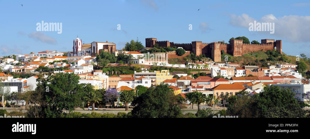 Historic city of Silves and the medieval castle. Algarve, Portugal ...