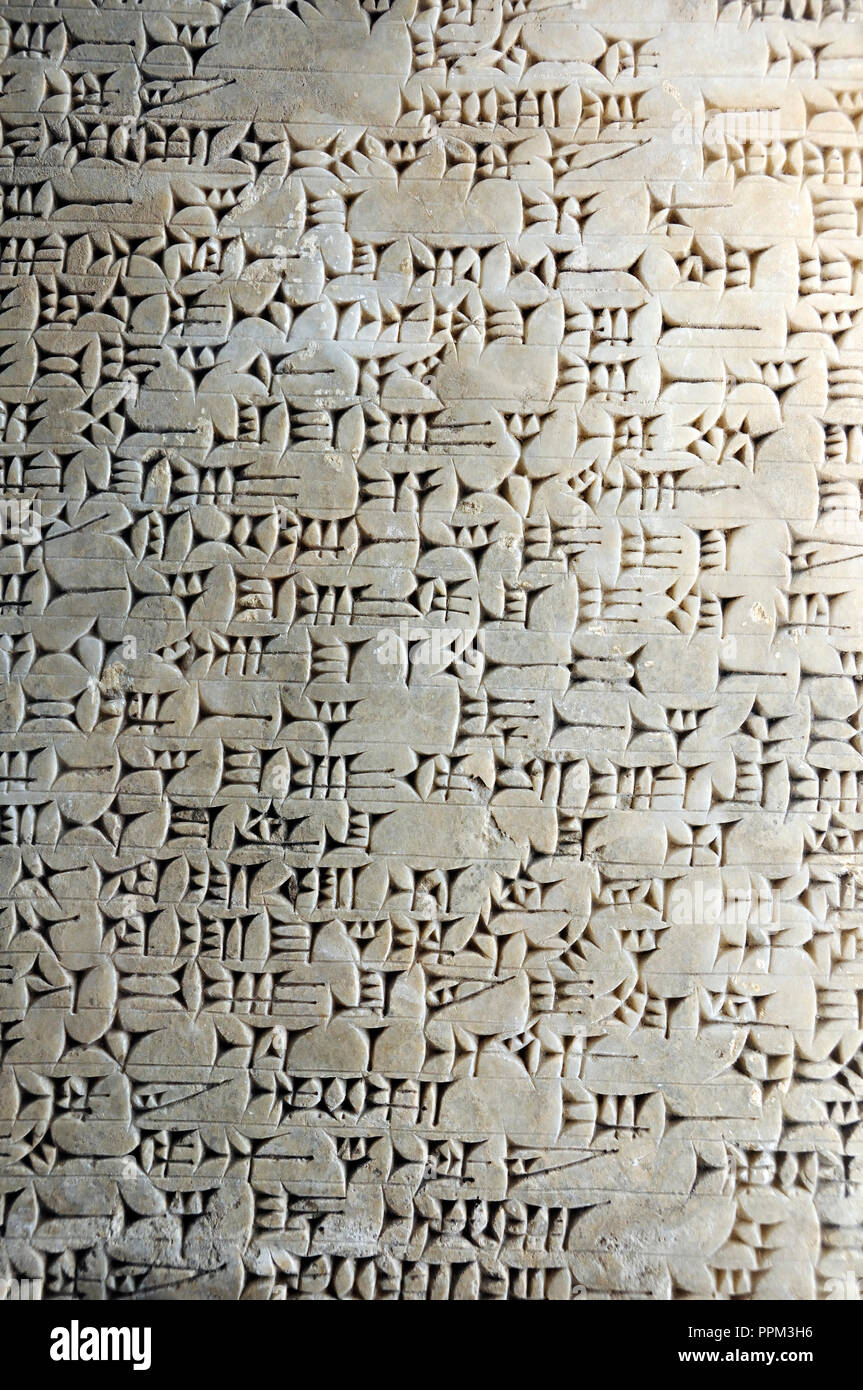 Cuneiform writing hi-res stock photography and images - Alamy