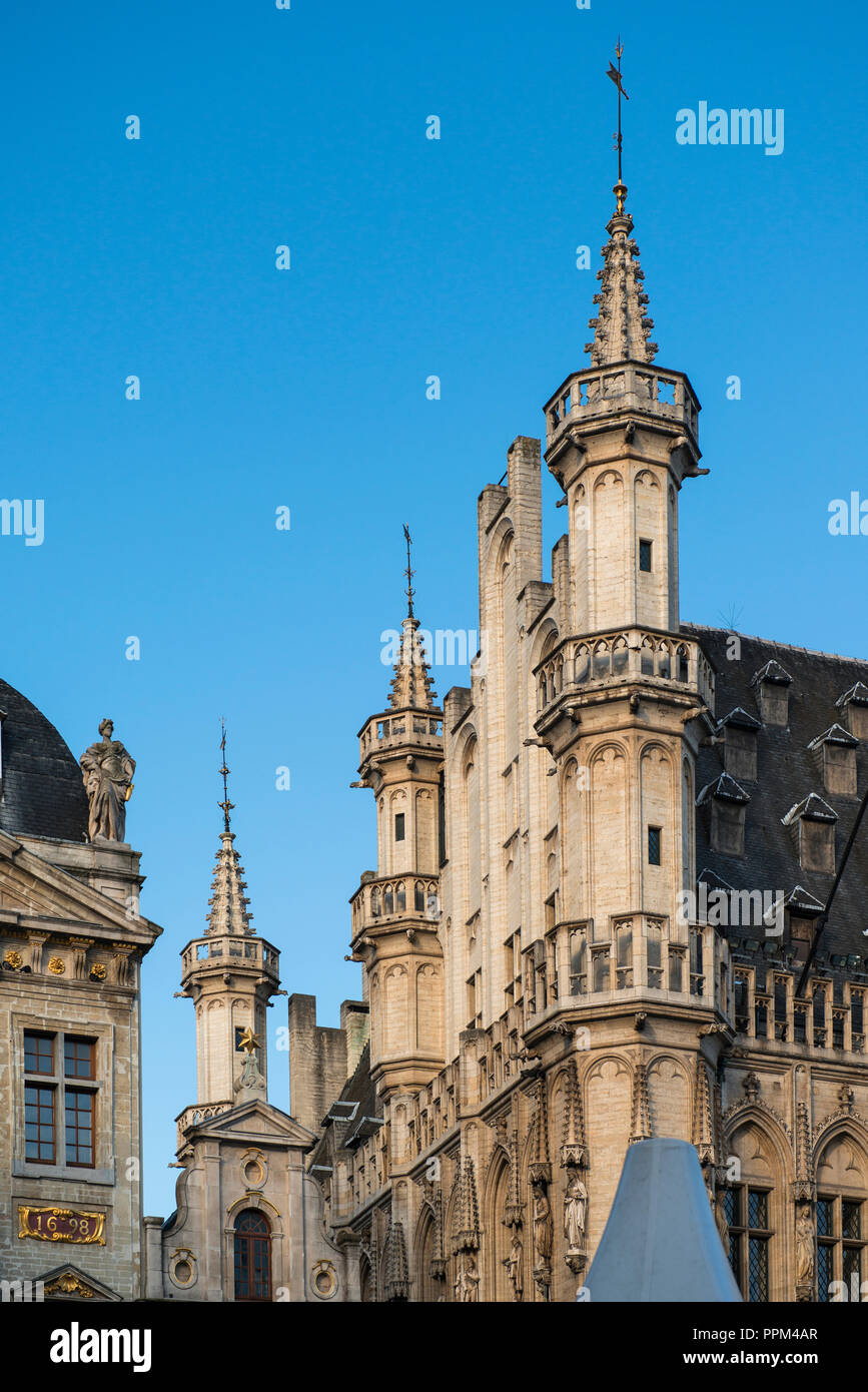 Guild hall renaissance architecture hi-res stock photography and images ...