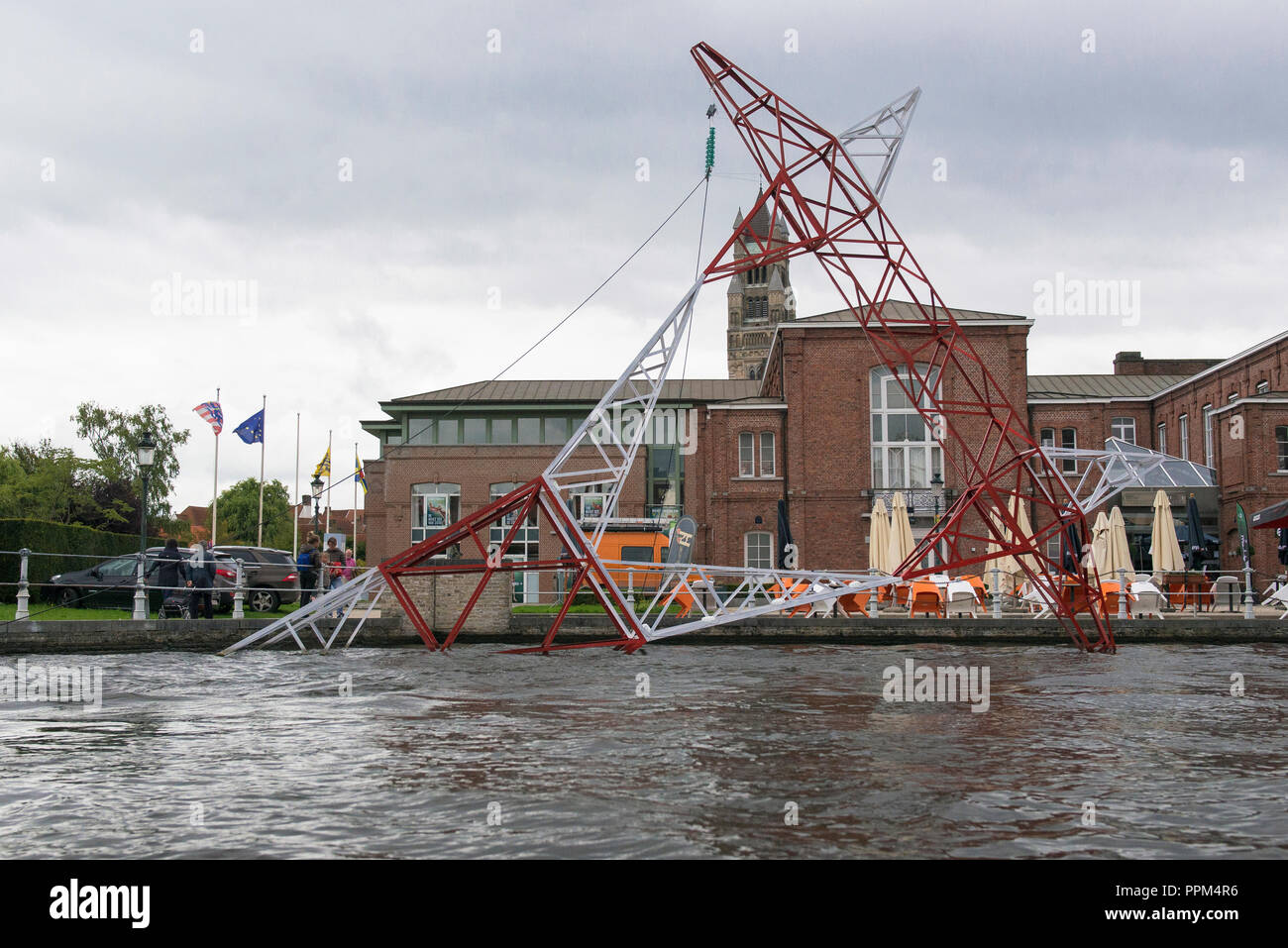 English church bruges hi-res stock photography and images - Alamy