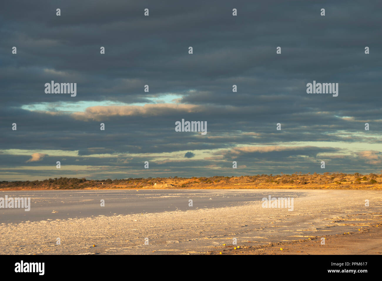 Lake gairdner australia hi-res stock photography and images - Alamy