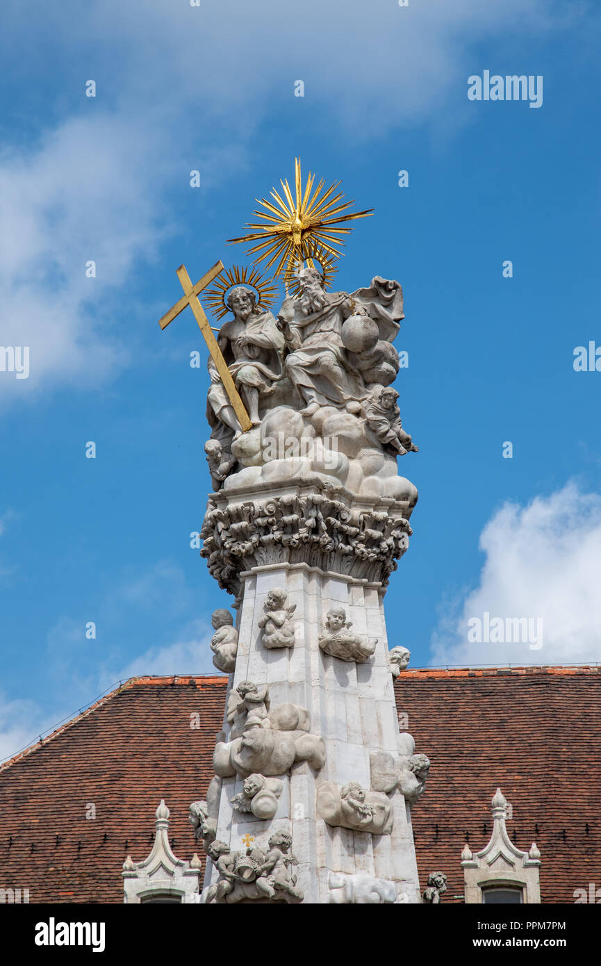 Holy Trinity statue commemorates victims of the Black Plague in ...