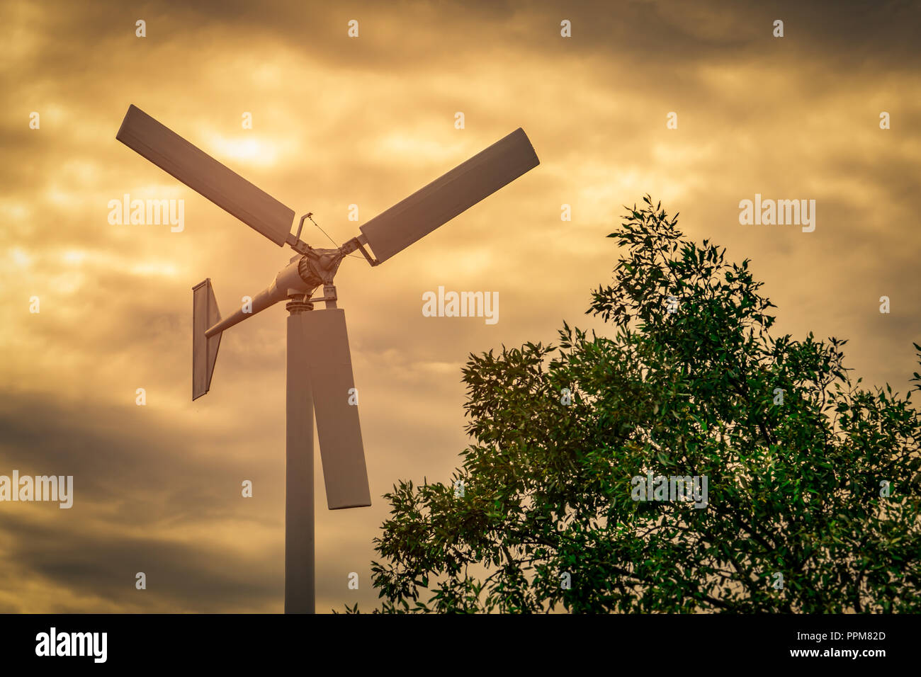 Horizontal axis wind turbine hi-res stock photography and images - Alamy