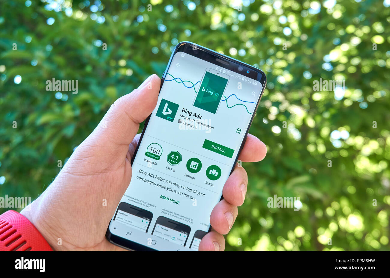 Google bing logo hi-res stock photography and images - Alamy