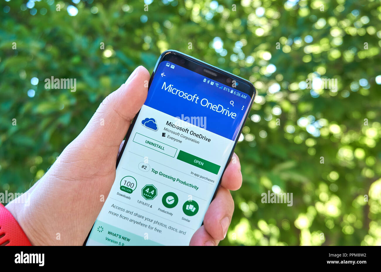 Microsoft onedrive app hi-res stock photography and images - Alamy