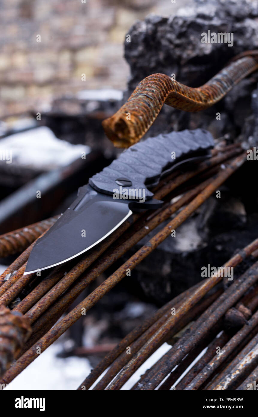 Knife photographed at an angle. Leading perspective Stock Photo - Alamy