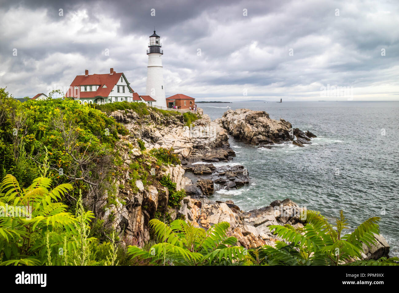 The Bug Light Lighthouse in Cape Elizabeth, Maine Stock Photo - Alamy