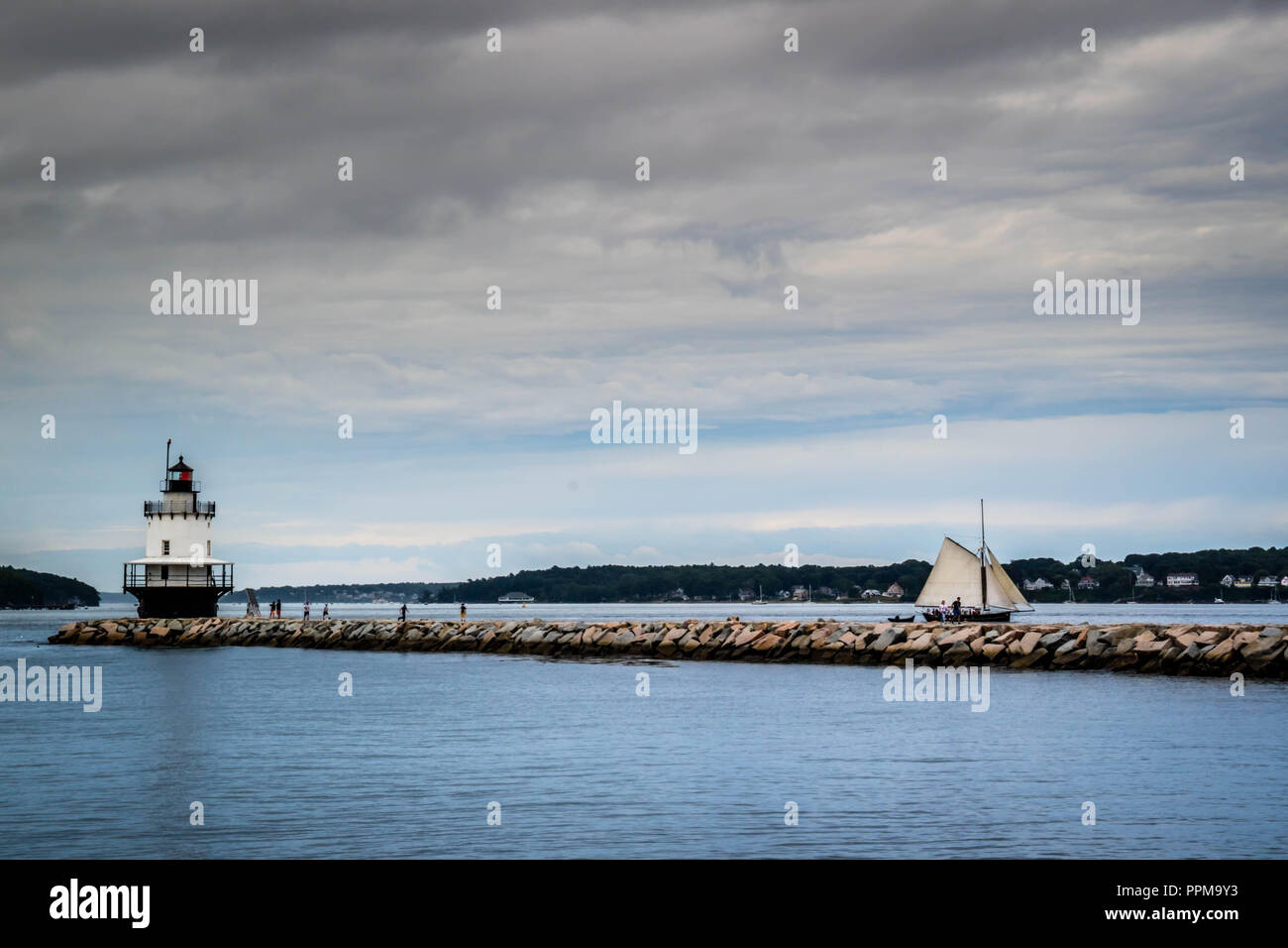 Spring Point Ledge Lighthouse in Cape Elizabeth, Maine Stock Photo - Alamy