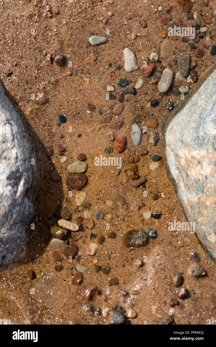 Two big rocks hi-res stock photography and images - Alamy