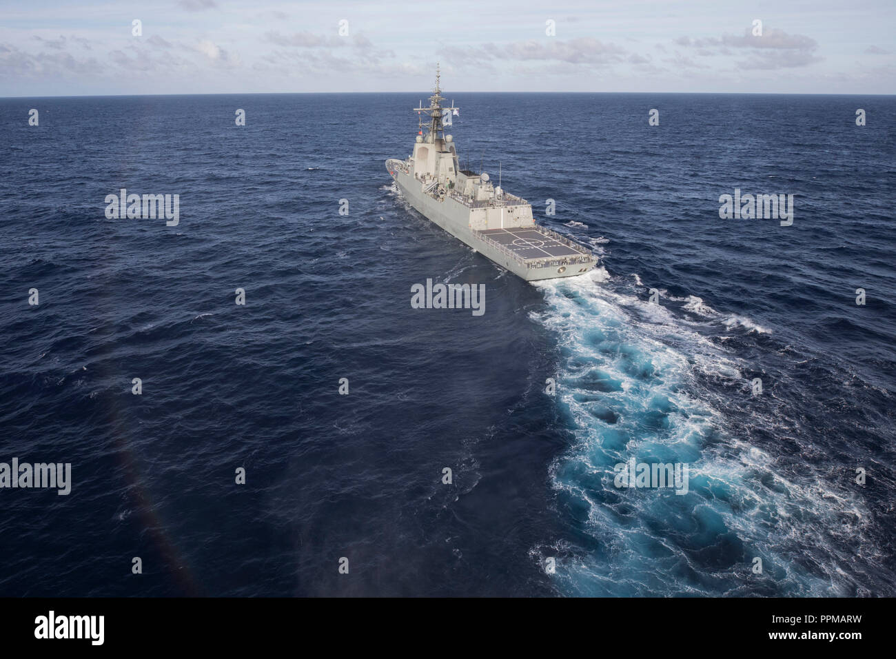 The Royal Australian Navy ship HMAS Hobart (DDG 39), a guided missile ...