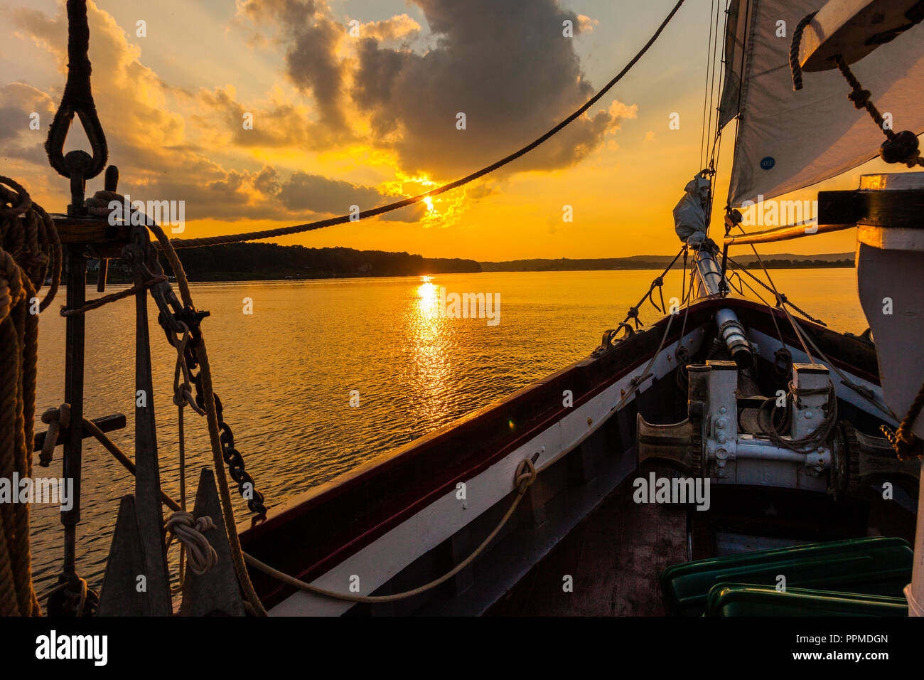 Schooner Mary E Essex, Connecticut, USA Stock Photo - Alamy