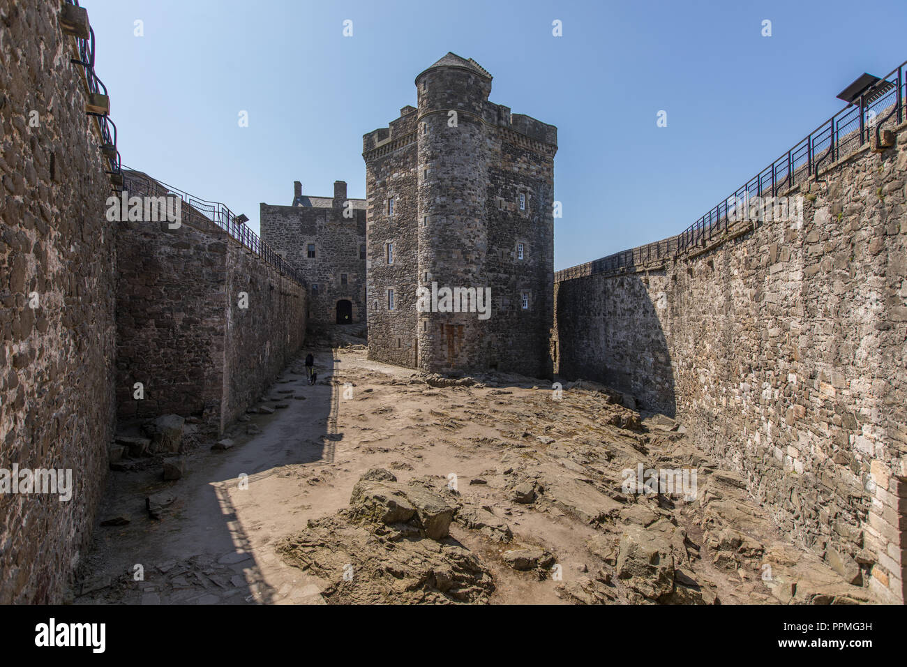 Outlander castle hi-res stock photography and images - Alamy