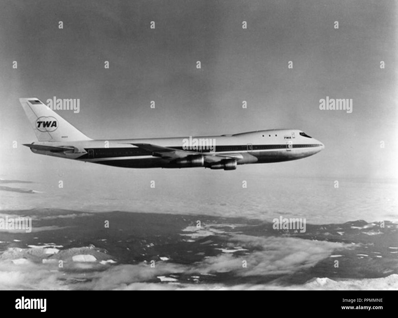 Boeing 747 Black and White Stock Photos & Images - Alamy