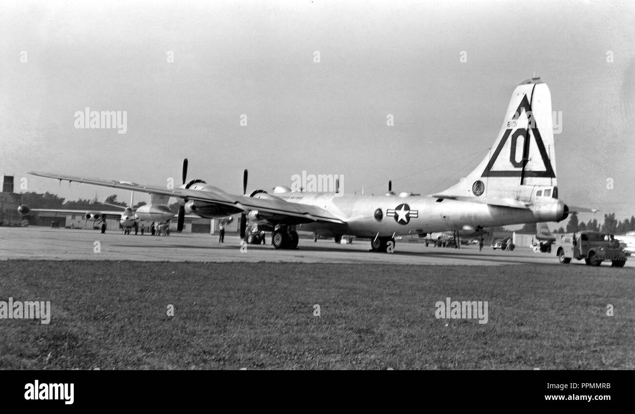Boeing 100 Black and White Stock Photos & Images - Alamy