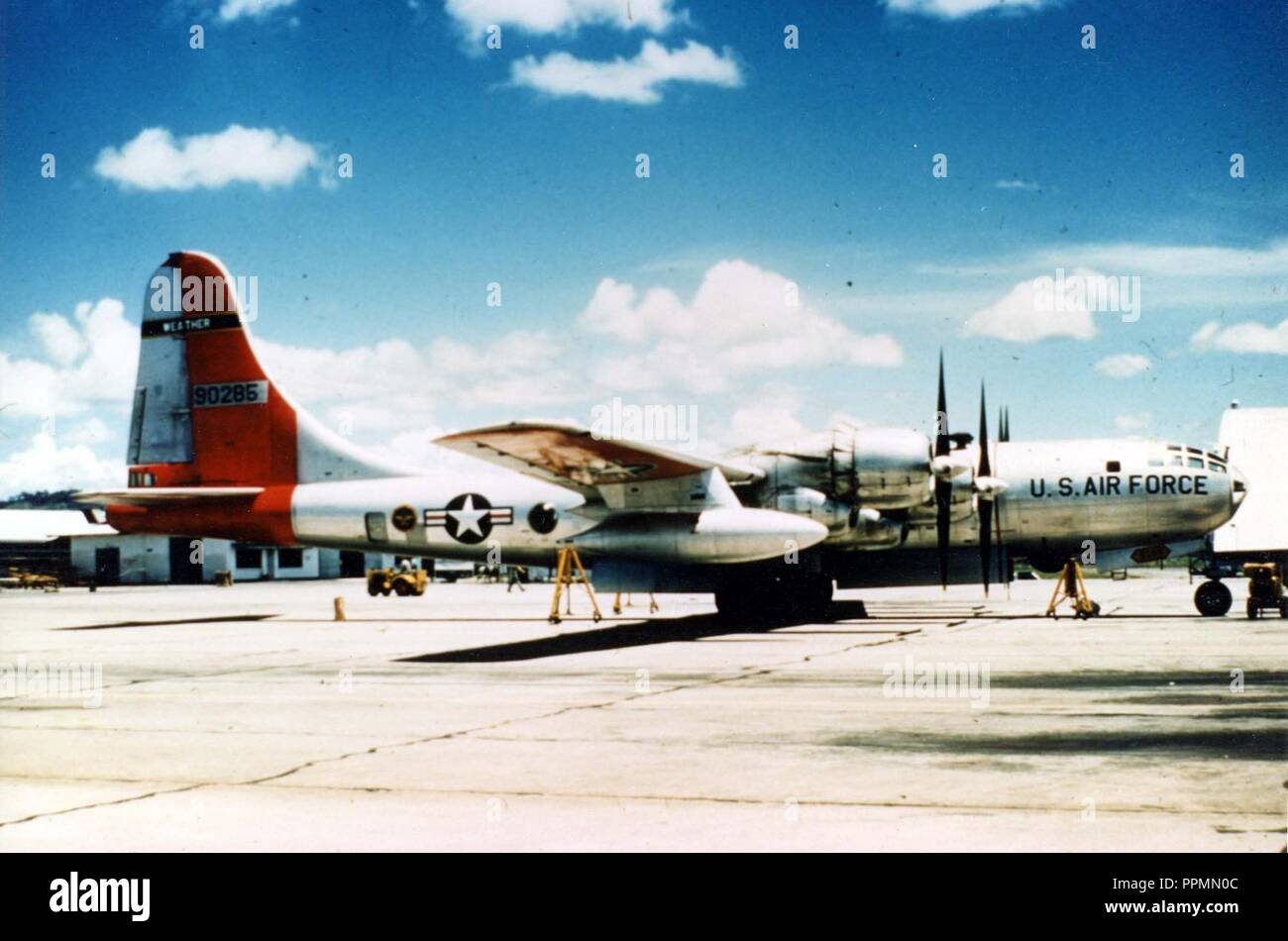 Boeing WB-50D (SN 49-285) 061025-F-1234S-050 Stock Photo - Alamy