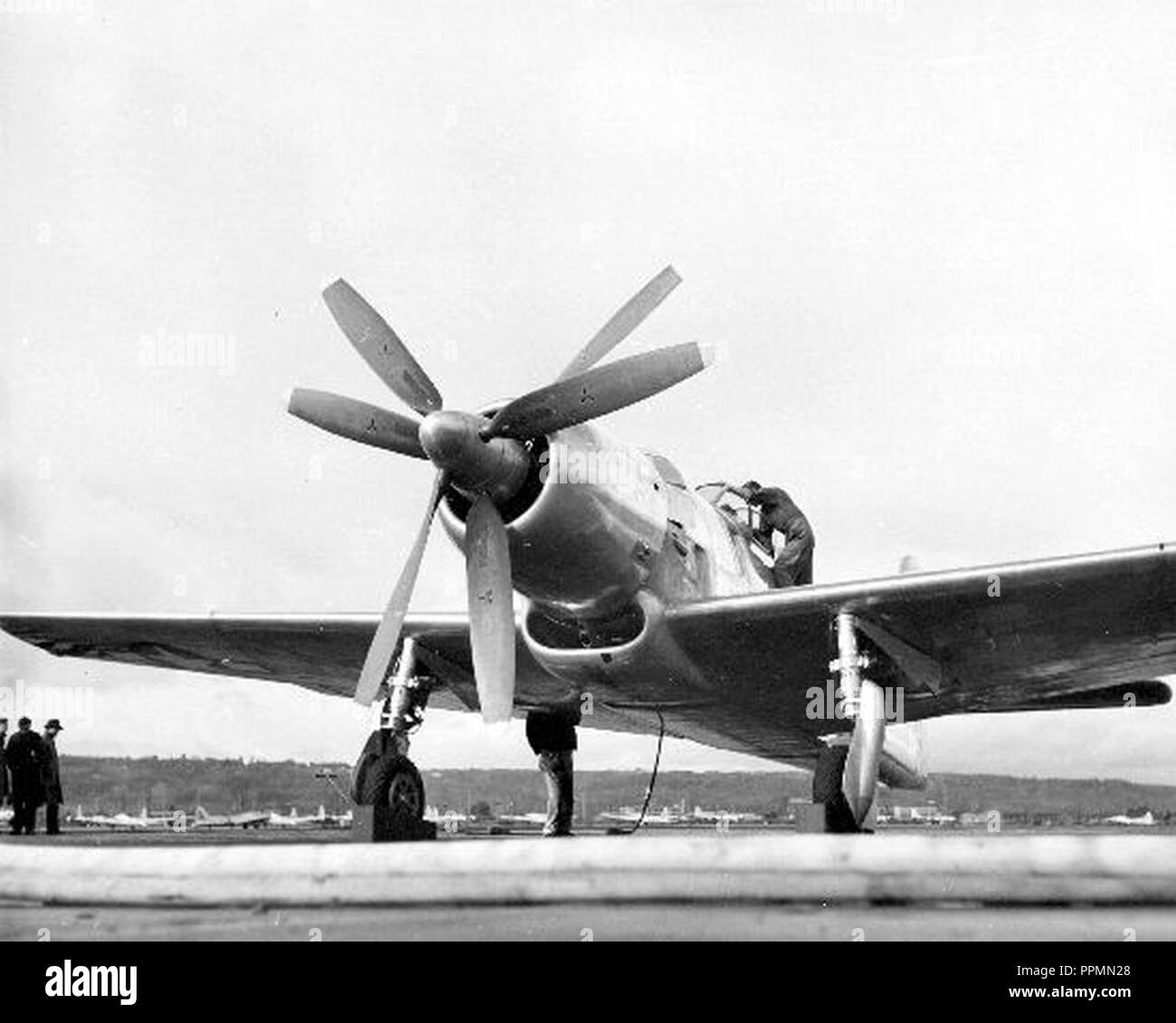 Boeing XF8B-1 on ground Stock Photo - Alamy